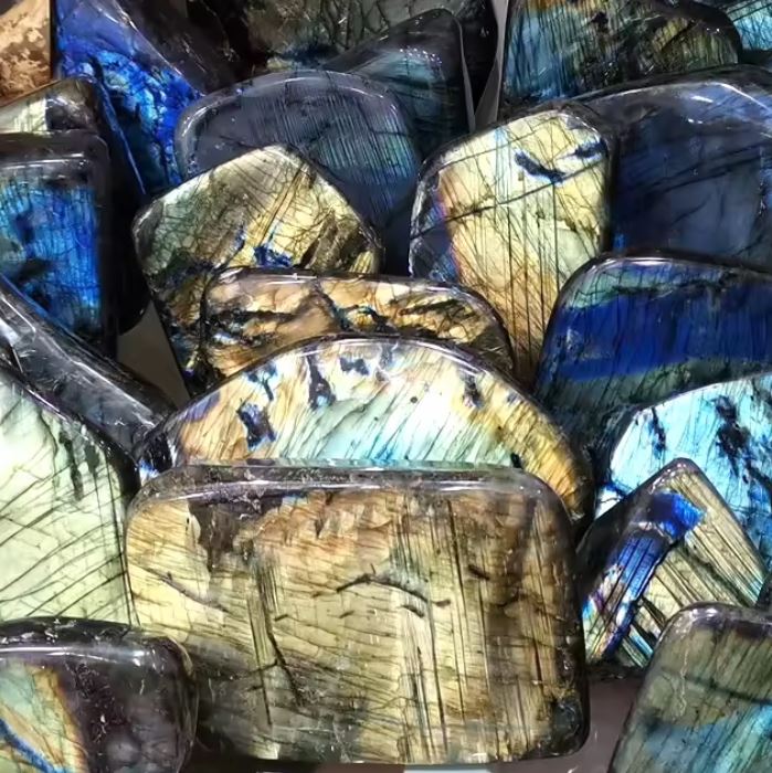 Selenite and Labradorite Together | A Powerful Duo – Loveselenite